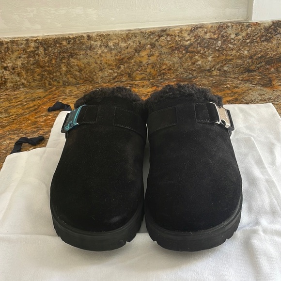 Moncler | Shoes | Moncler Mon Faux Shearling Mule Women New Size ...